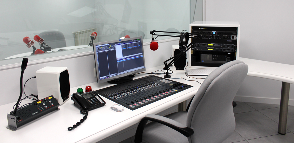 De paseo por MediaLab, el nuevo laboratorio de comunicación - Comunidad ...
